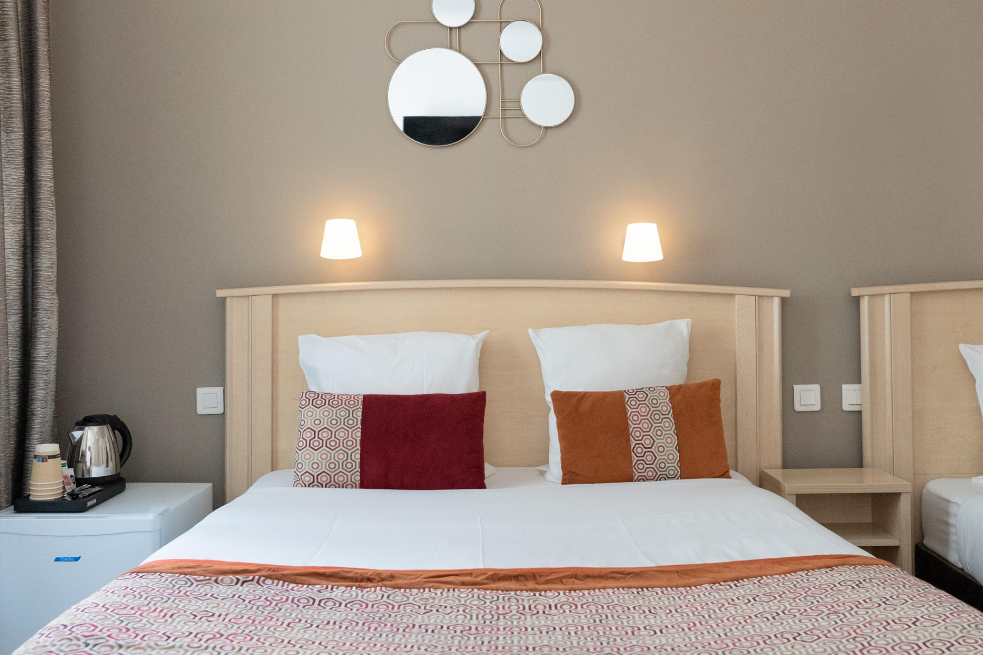 Hotel Corona | Paris | Site officiel